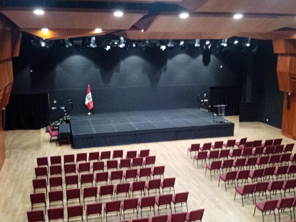 Nosotros – Centro Cultural Cayetano